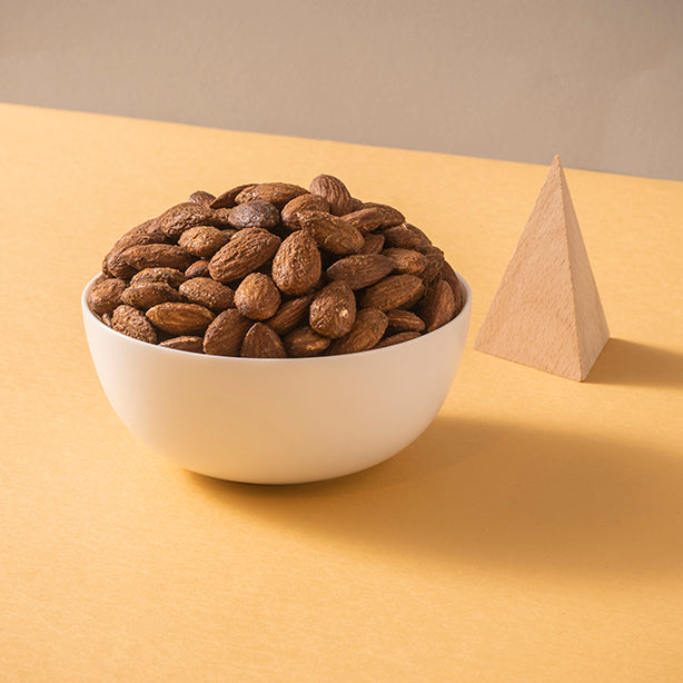 Smoky Dry Roasted Almond: Bold Flavor and Crunch